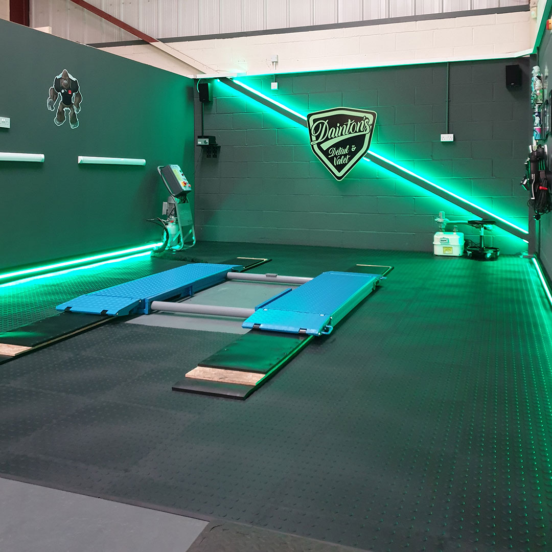 Interlocking Garage Floor Tiles | Mototile