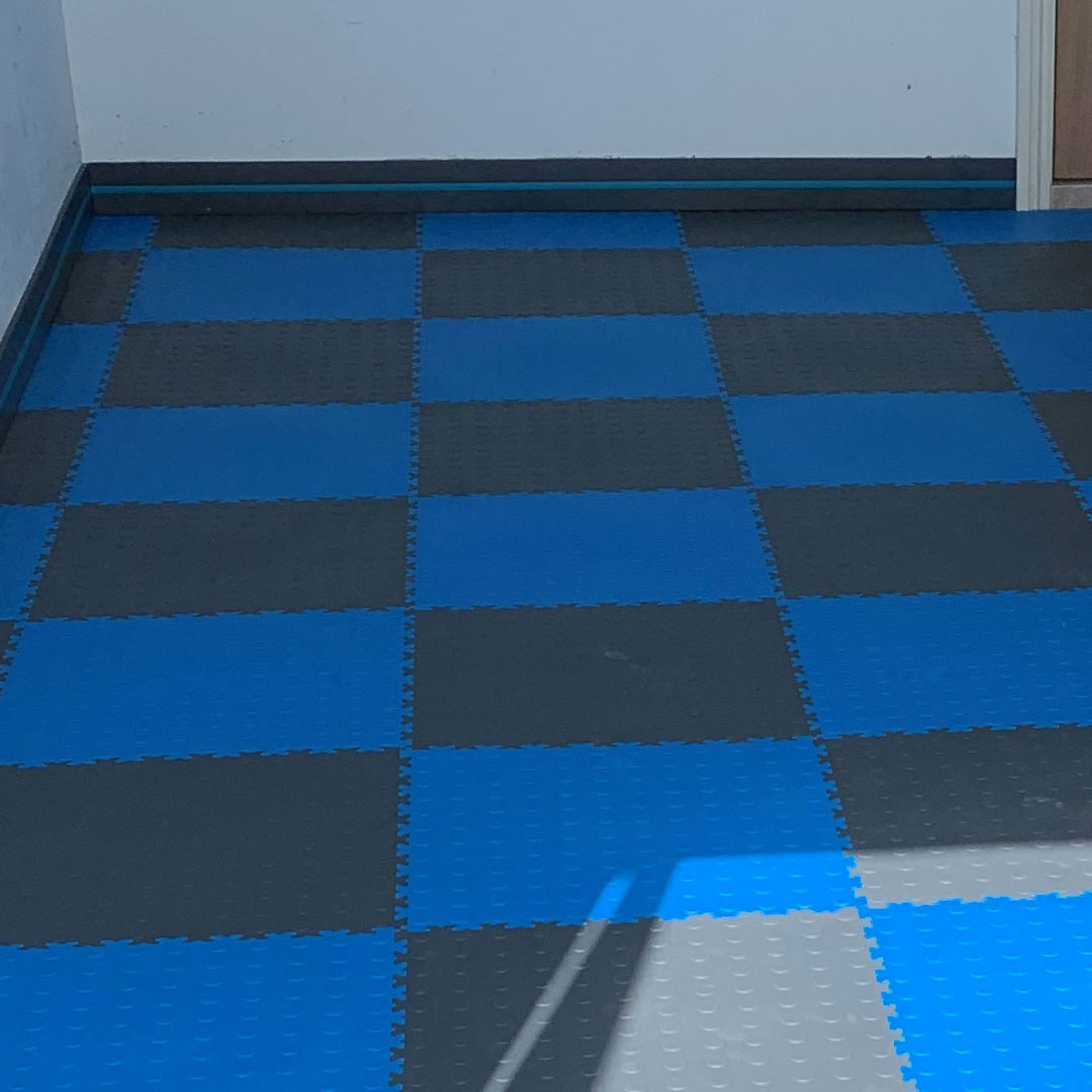 Interlocking Garage Floor Tiles | Mototile