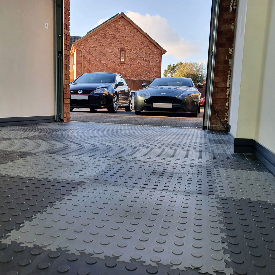Interlocking Garage Floor Tiles | Mototile