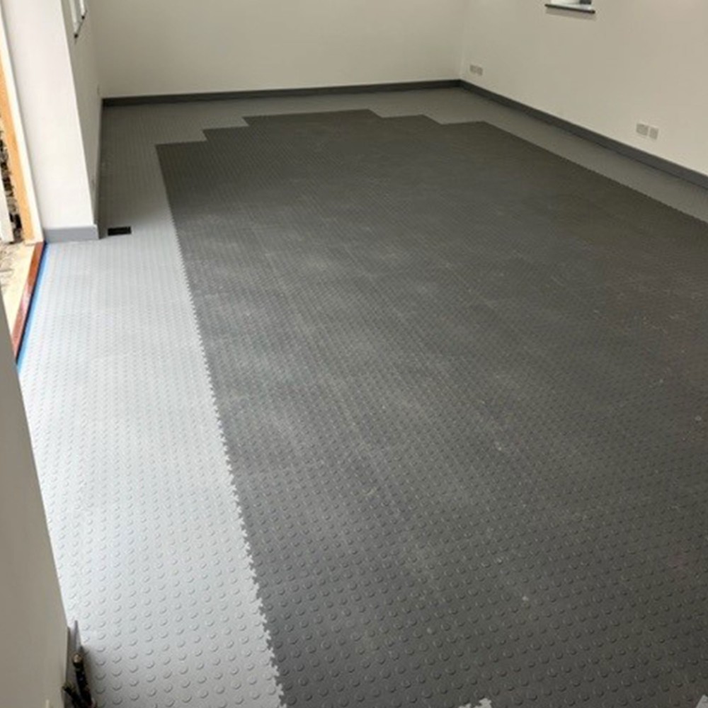 Garage Floor Tiles | MotoLock Light Grey | CoinTop