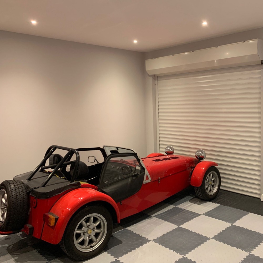Garage Floor Tiles | MotoLock Mid Grey Recycled | Diamond Plate