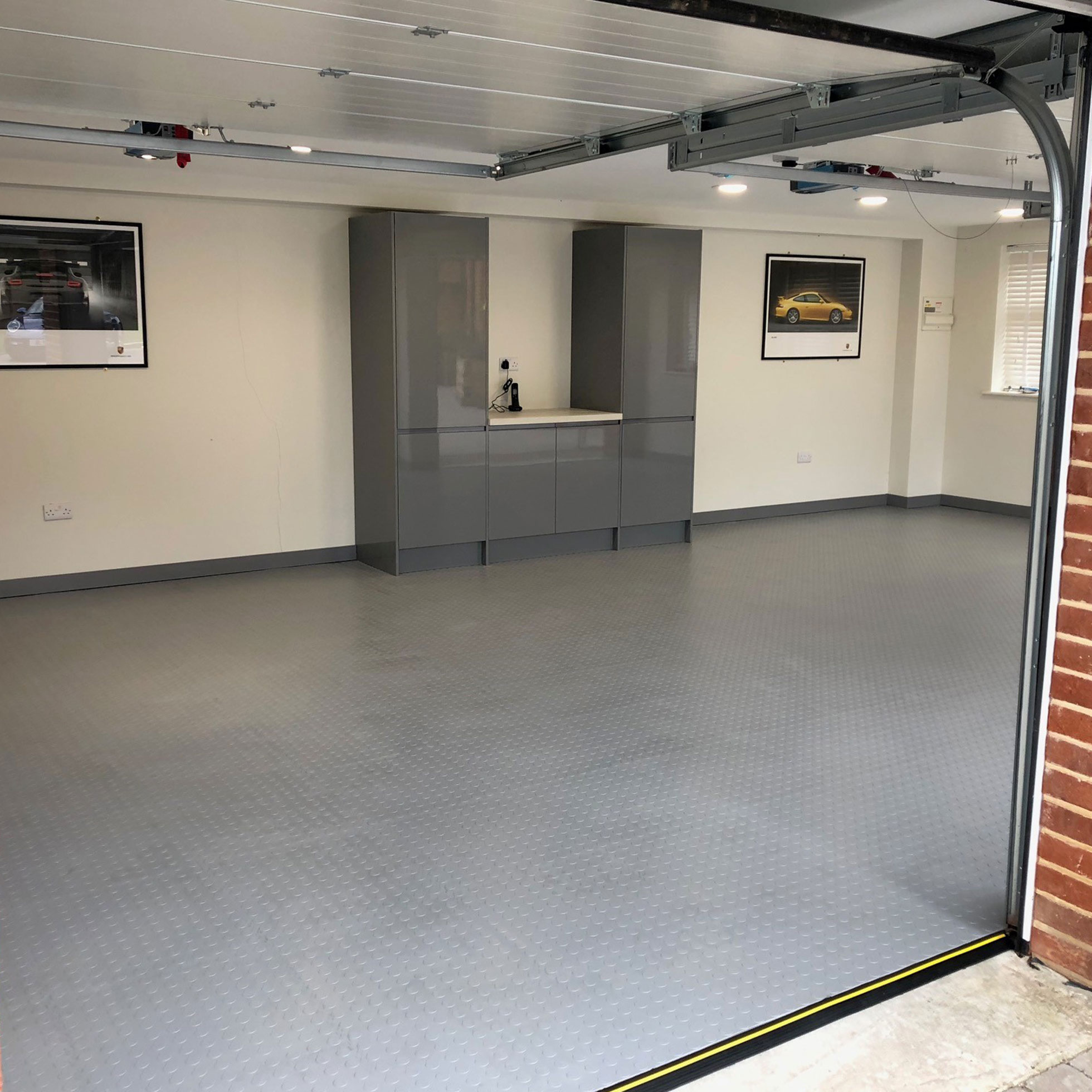 Garage Floor Ramps | MotoLock Light Grey | CoinTop