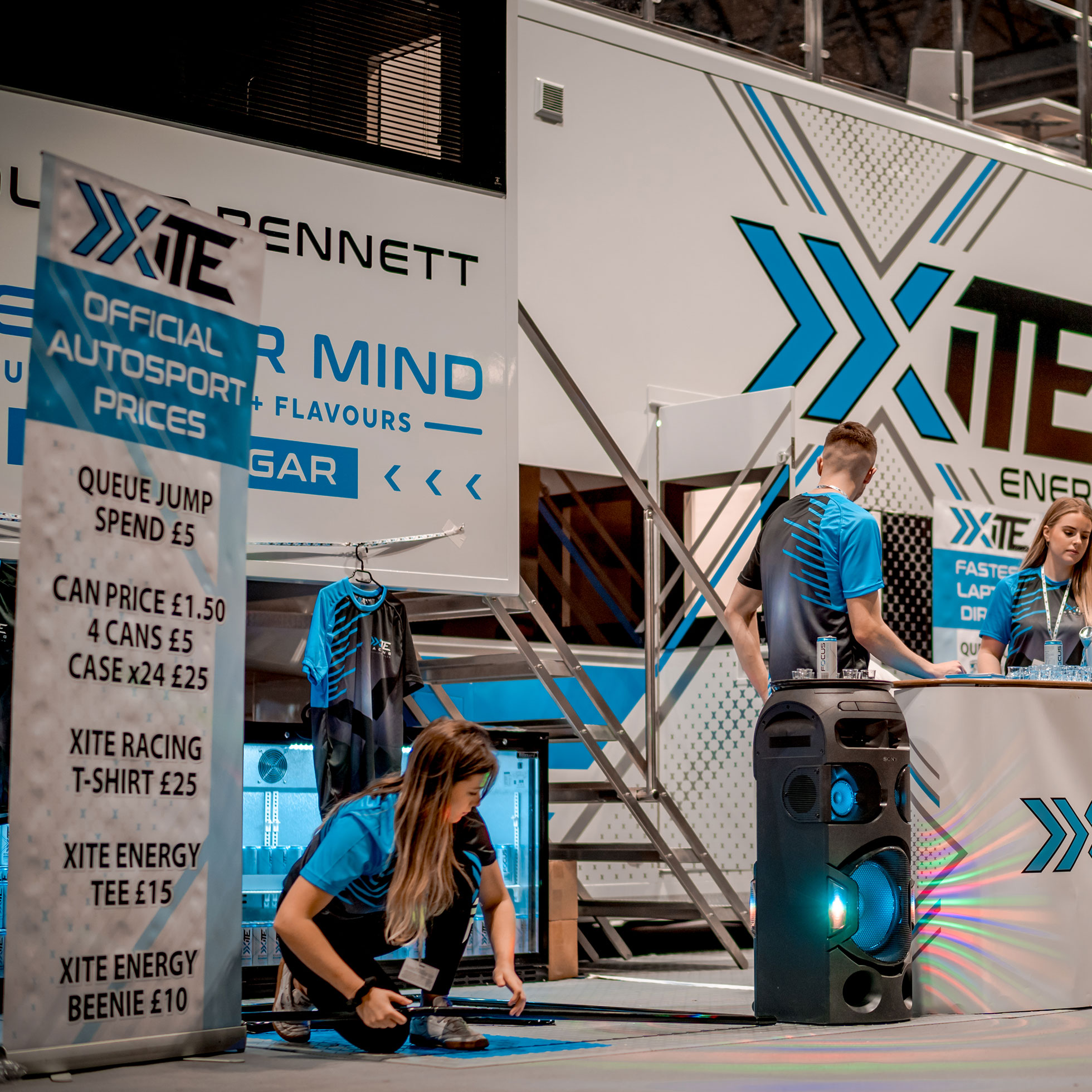 Garage Floor Tiles | MotoLock Electric Blue | Diamond Plate